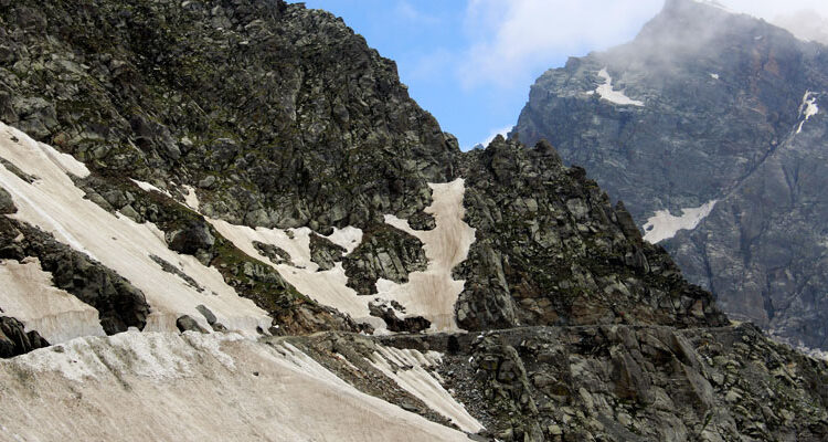 The Dreaded Sach Pass – The Traveller Trails