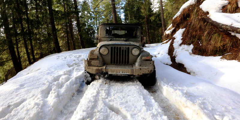 Frozen Roads – The Traveller Trails