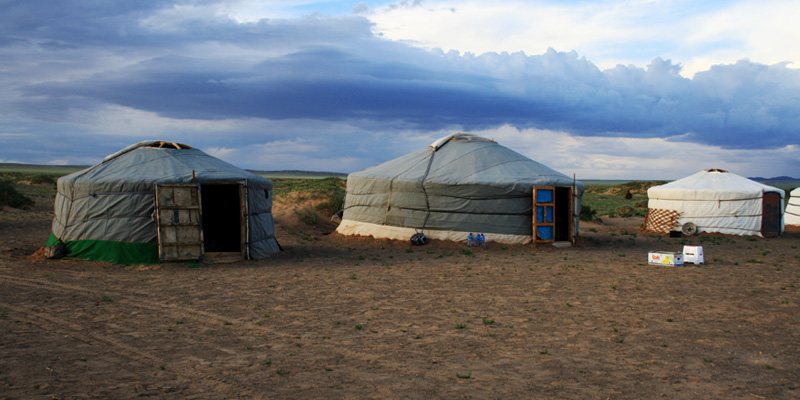 Explore The Vastness Of The Mysterious Gobi Desert – The Traveller Trails