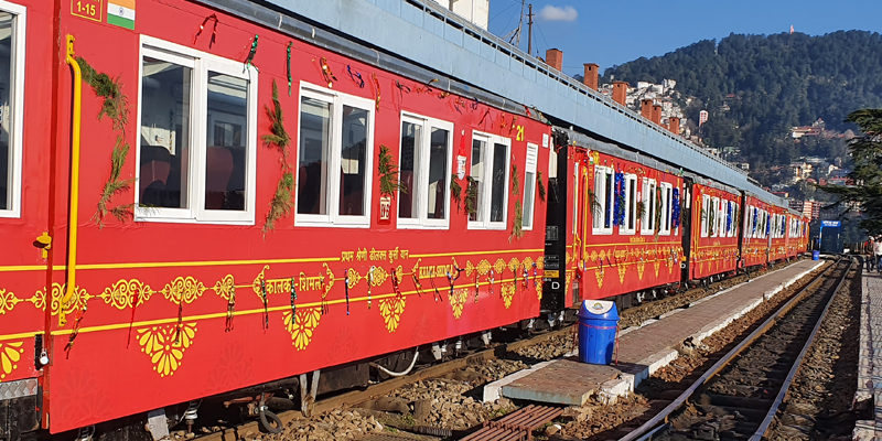 Railways Introduces 7 Coach Vistadome Train on Kalka-Shimla Route – The Traveller Trails