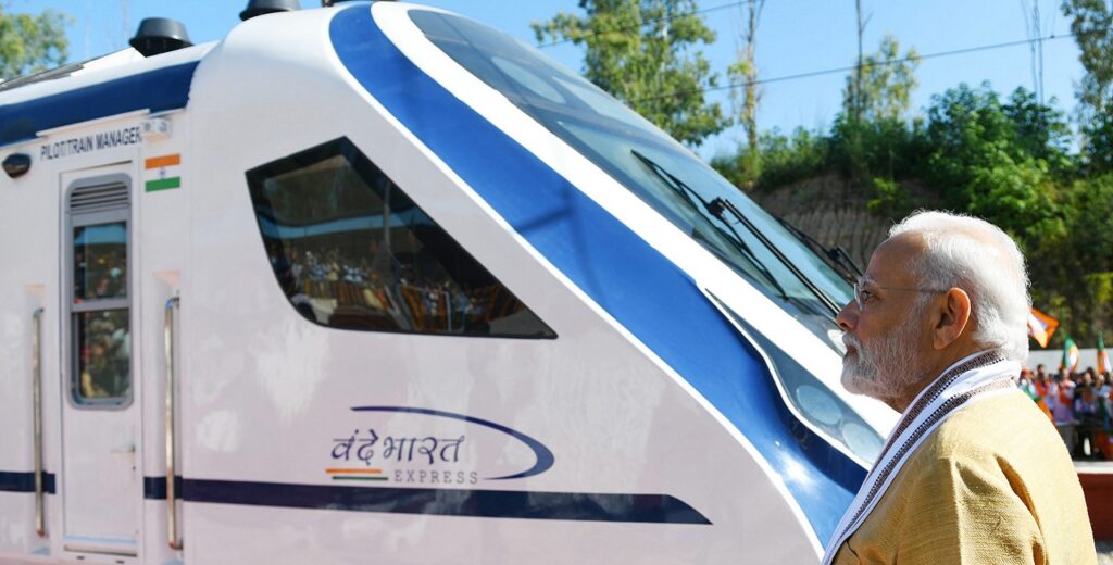PM Narendra Modi Flags Off Vande Bharat Express From Una To Delhi, Will ...