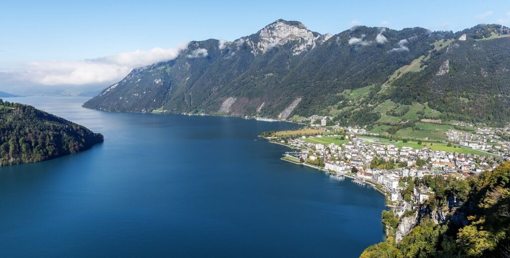 5 Beautiful Lakes In Switzerland You Don’t Want To Miss – The Traveller ...