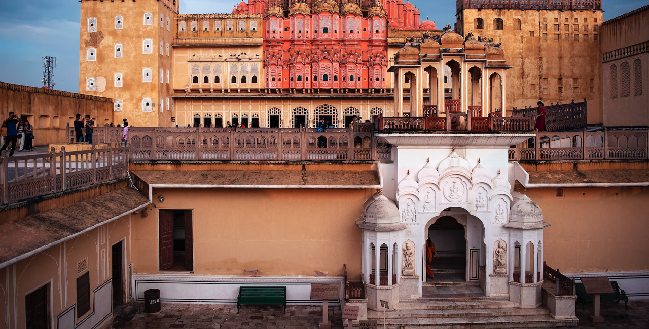 This Palace In Jaipur Is A True Architectural Gem – The Traveller Trails